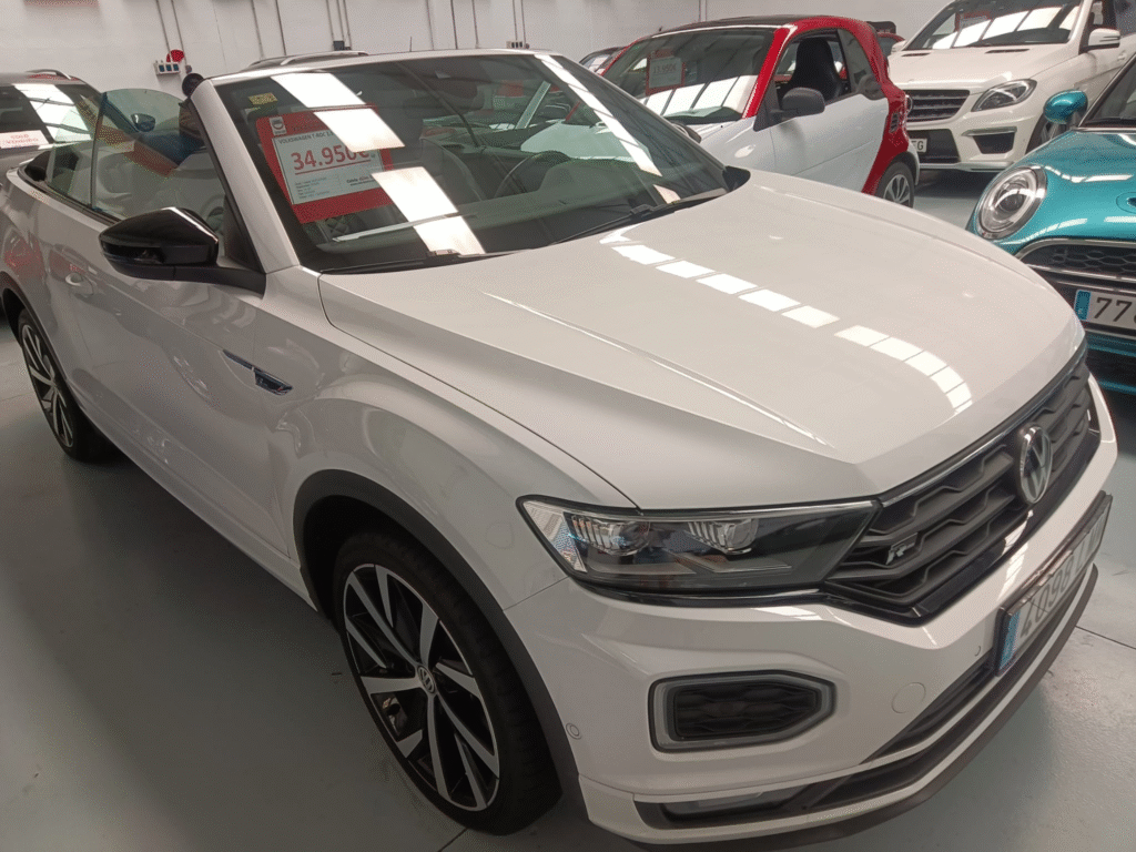 VOLKSWAGEN T-ROC 1.5 TSI R-LINE DSG7 AUTOMATIC | Calvia Cars